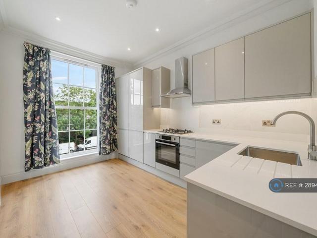 Parkhurst Road, London, N7 2 bed flat to rent £2,400 pcm £554 pw