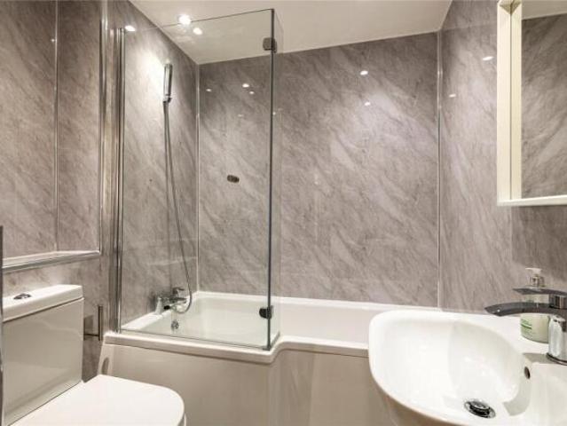 2 bedroom apartment for rent in Premier Way, Kemsley, Sittingbourne, Kent, ME10