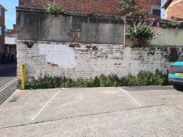 Parking to rent