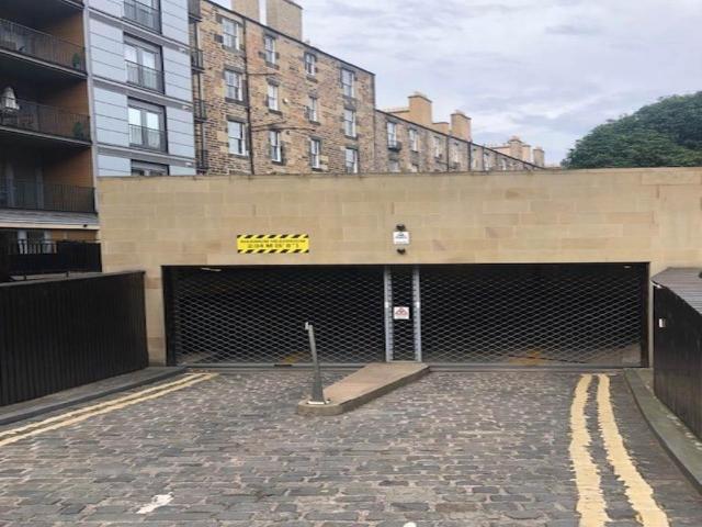 Parking to rent