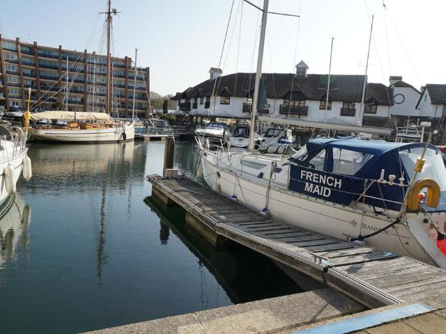 Parking to rent