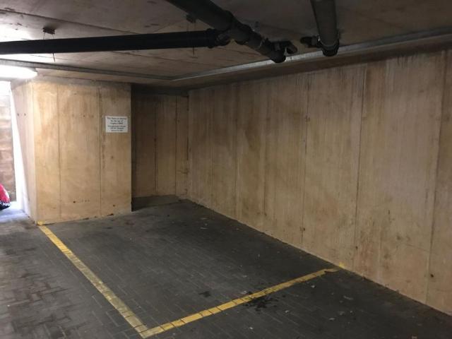 Parking to rent