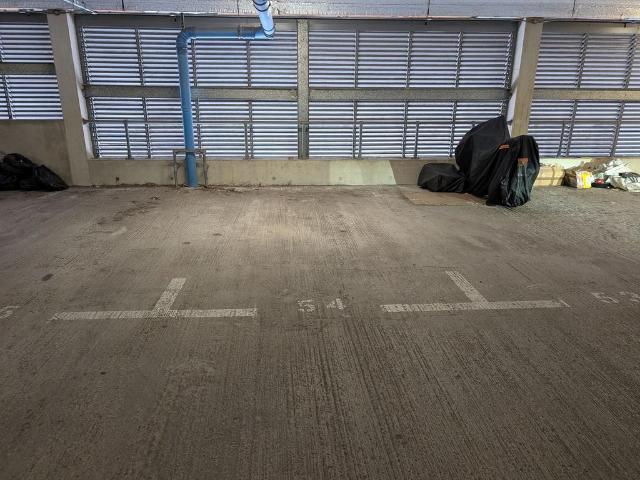 Parking to rent