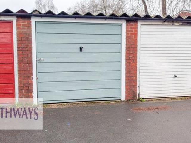 Parking Wye Torfaen LS98503777