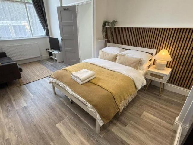 Parklodge Avenue, West Drayton UB7, Property to rent, £1,100 pcm | PrimeLocation