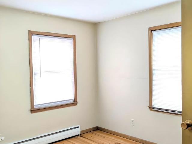 Parklawn 2 Bedroom Apartment for Rent at 1267 Cook Ave E, St. Paul, MN 55106 Payne Phalen