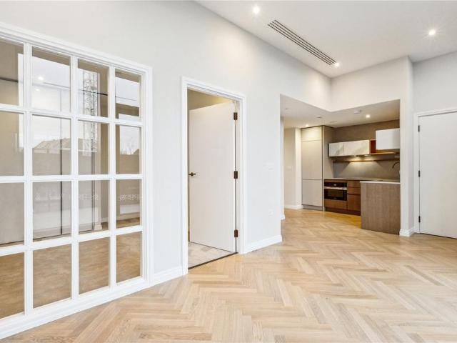 Parkland Walk, London, SW6 Studio to rent £2,600 pcm £600 pw