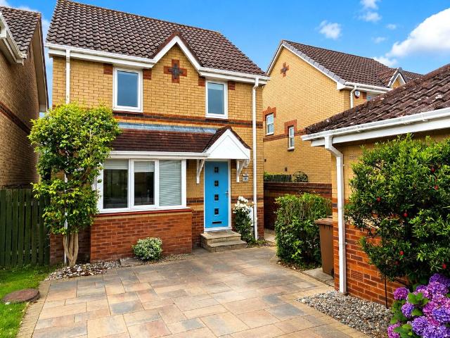 Parklands Crescent, Dunfermline KY11 3 bed detached house to rent £1,550 pcm £358 pw