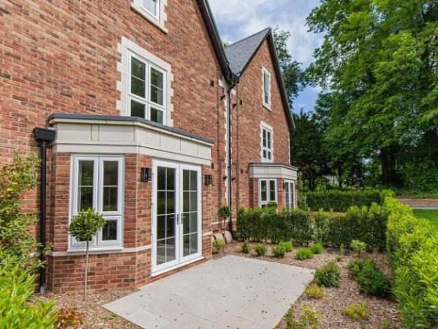 Parklands Manor, Besselsleigh 2 bed apartment to rent £2,200 pcm £508 pw