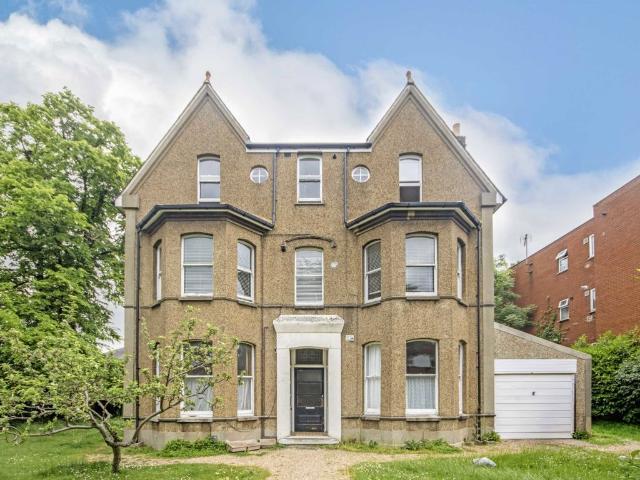 Parklands, Surbiton KT5, 1 bed flat to rent, £1,495 pcm | PrimeLocation