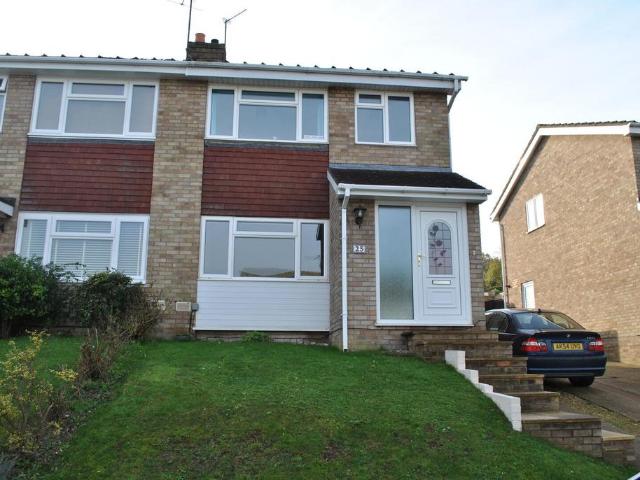 Parklands, Royston 3 bed semi detached house to rent £1,475 pcm £340 pw