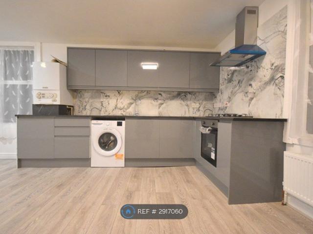 Parklands Road, London SW16, 3 bed flat to rent, £2,800 pcm | PrimeLocation