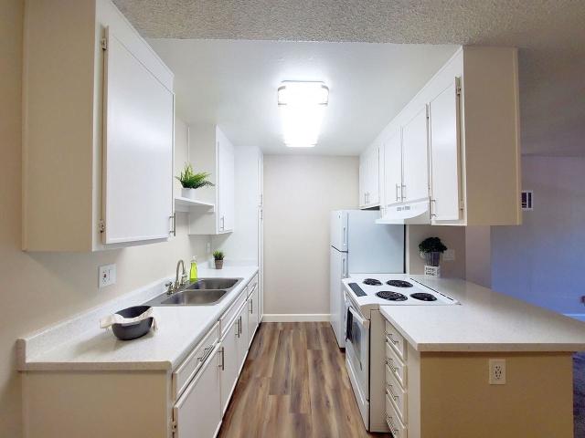 Parklane Apartments 1 Bedroom Apartment for Rent at 9669 Gold Coast Dr, San Diego, CA 92126 Mira Mesa