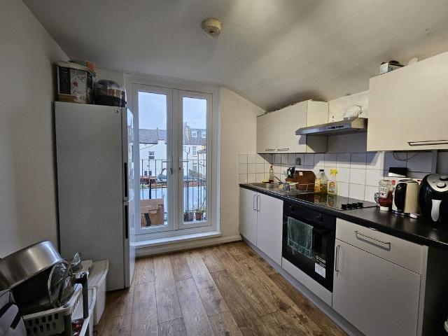 Parkleigh Road, London SW19, 1 bed flat to rent, £1,400 pcm | PrimeLocation