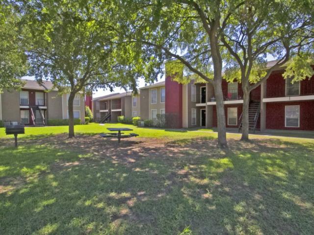 Parks at Walnut Studio Apartment for Rent at 10000 Walnut St, Dallas, TX 75243