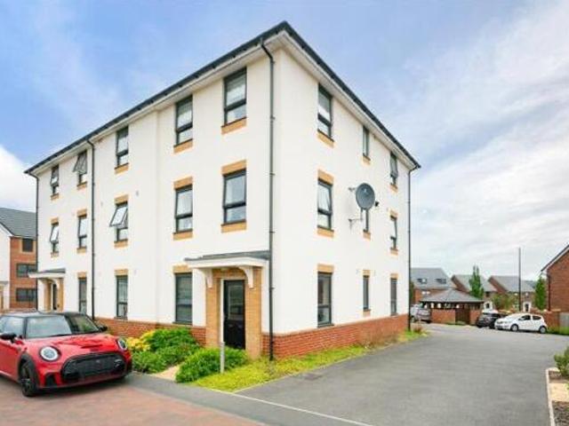Parkside Way, Waverley, 2 Bedroom Apartment
