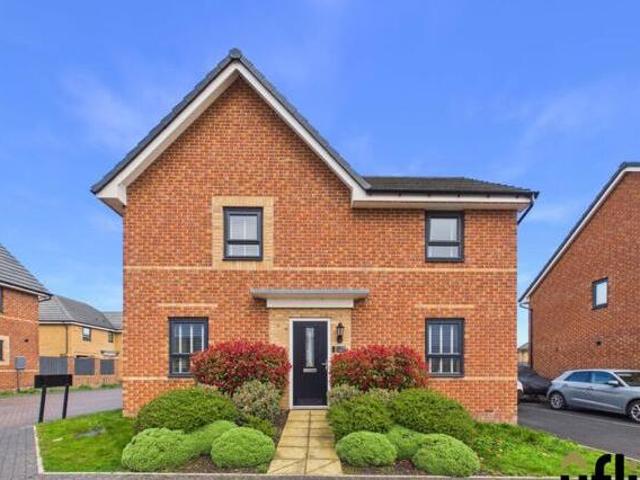 Parkside Way, Waverley, 4 Bedroom Detached
