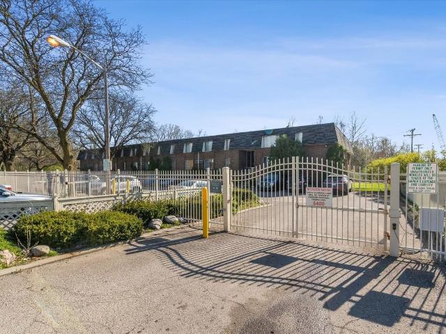 Parkside Apartments Studio Apartment for Rent at 23740 Fenkell St, Detroit, MI 48223 Redford