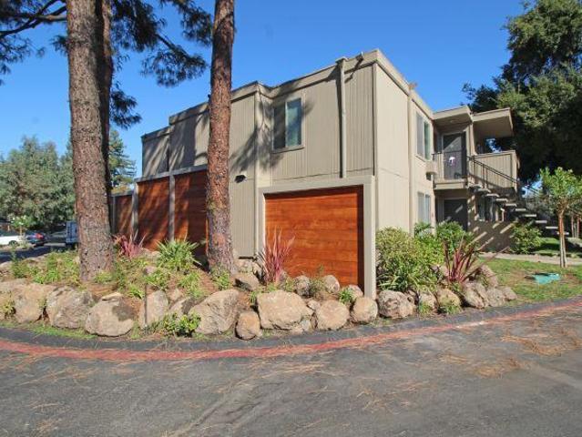 PARKSIDE APARTMENTS Studio Apartment for Rent at 3280 Blue Ridge Cir, Stockton, CA 95219 Lincoln Village West