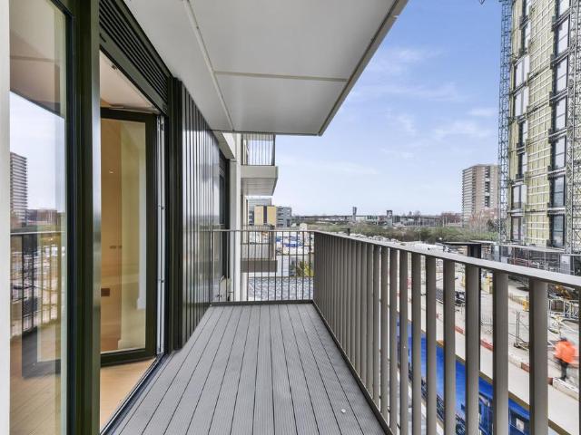 Parkside Apartments, White City. 1 bed apartment to rent £2,600 pcm £600 pw