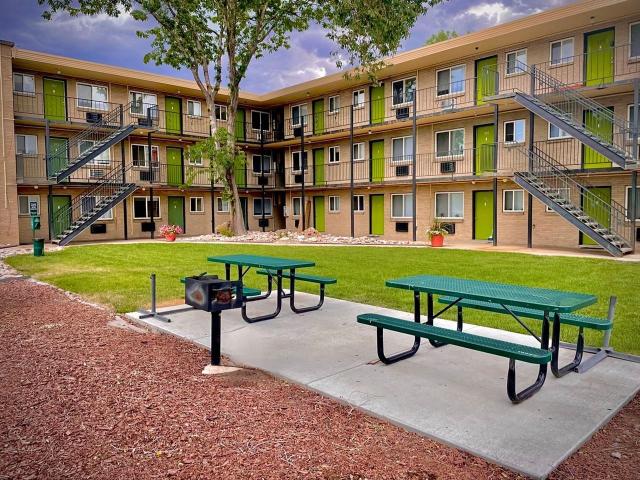 Parkside at Lowry 1 Bedroom Apartment for Rent at 1000 Dayton St, Aurora, CO 80010 Delmar Parkway