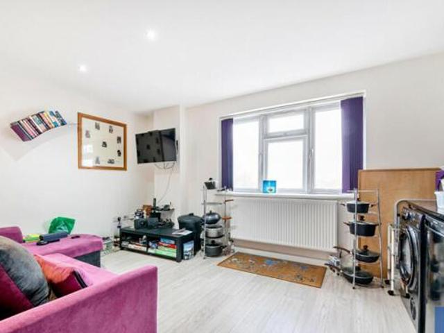 Parkside Avenue, Romford, 1 Bedroom Apartment