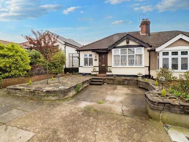 Parkside Avenue, Romford, 2 Bedroom Semi detached