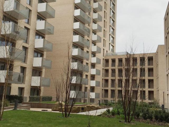 Parkside Court, 15 Booth Road, London. 2 bed flat to rent £1,800 pcm £415 pw