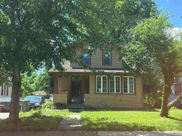 Parkside Dr