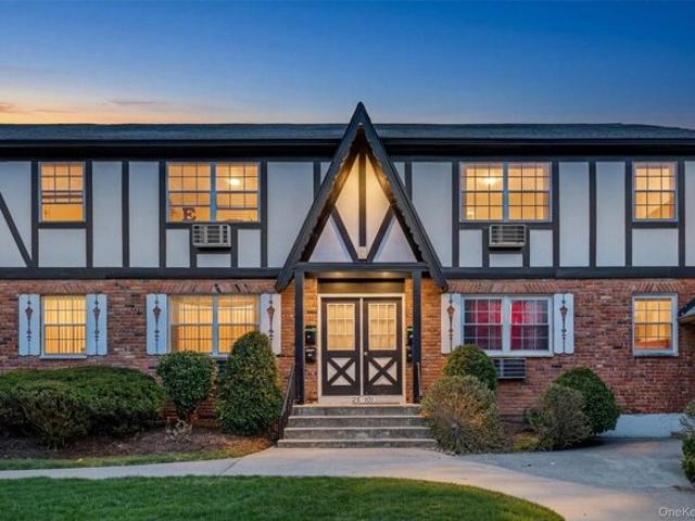 Parkside Dr, Suffern, Condo For Sale