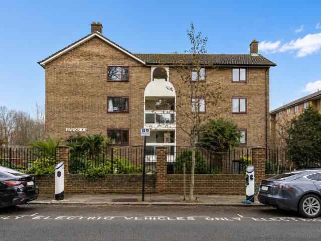 Parkside, East Acton Lane, London W3, 1 bed flat to rent, £1,700 pcm | PrimeLocation