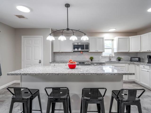 Parkside East Houston Living: Premium Rooms, Fast