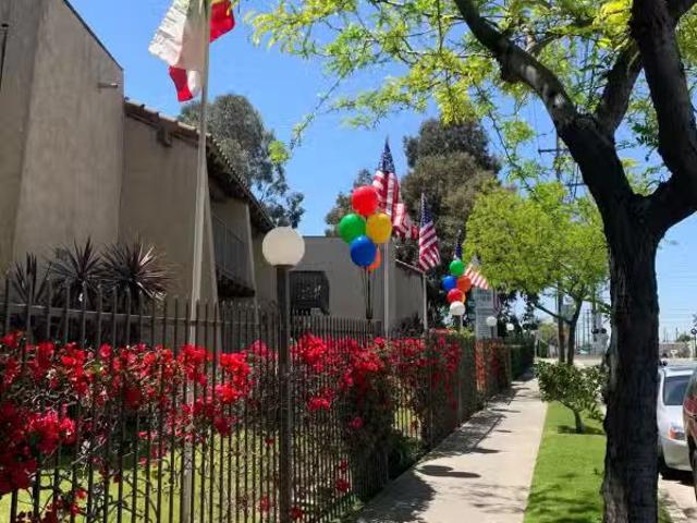 Parkside La Palma 1000 E La Palma Ave, Anaheim, CA 92805