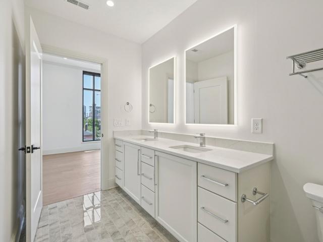 Parkside On Pearl 1 Bedroom Apartment for Rent at 35 E Hubbard Ave, Columbus, OH 43215 Italian Village