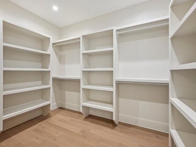 Parkside On Pearl 3 Bedroom Apartment for Rent at 35 E Hubbard Ave, Columbus, OH 43215 Italian Village
