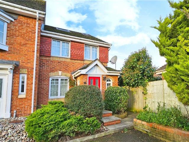 Parkside Place, Staines Upon Thames, Surrey TW18, 4 bed end terrace house to rent, £2,250 pcm | PrimeLocation