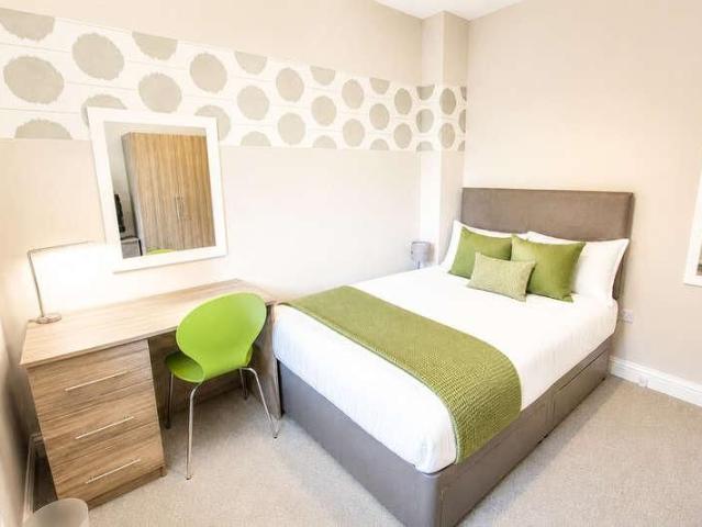 Parkside Road, Reading, Berkshire, RG30