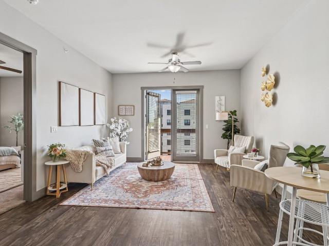 Parkside So7 Studio Apartment for Rent at 900 Matisse Dr, Fort Worth, TX 76107 Cultural District