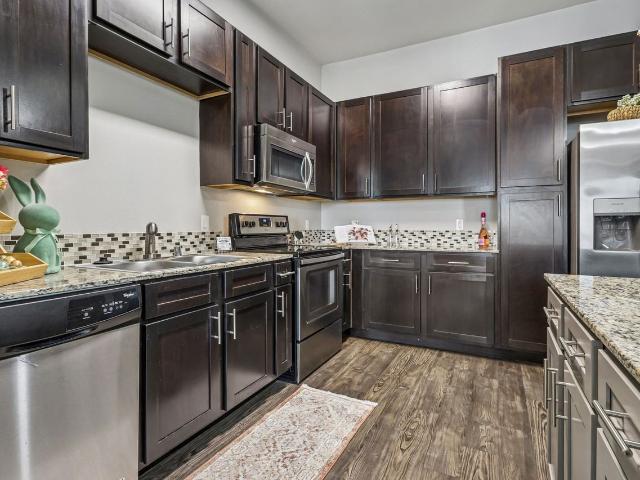 Parkside So7 Studio Apartment for Rent at 900 Matisse Dr, Fort Worth, TX 76107 Cultural District