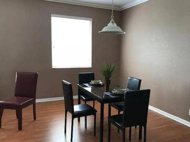 Parkside Square Shared townhouse