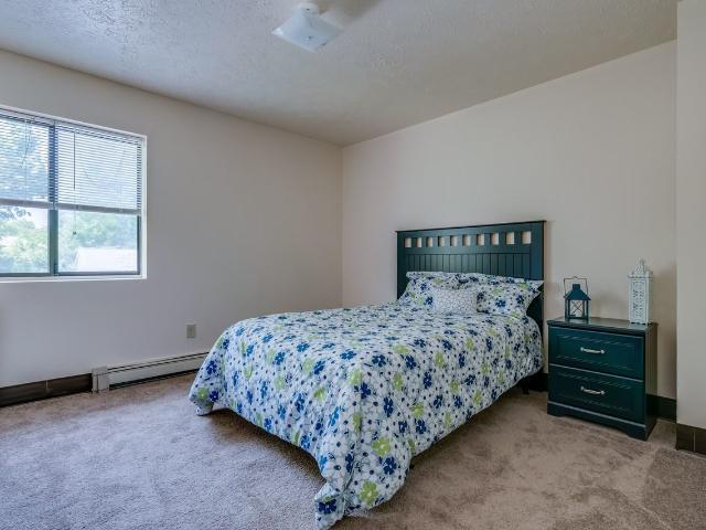 Parkstead Philadelphia 2 Bedroom Apartment for Rent at 300 Quaker Ave, Philadelphia, NY 13673