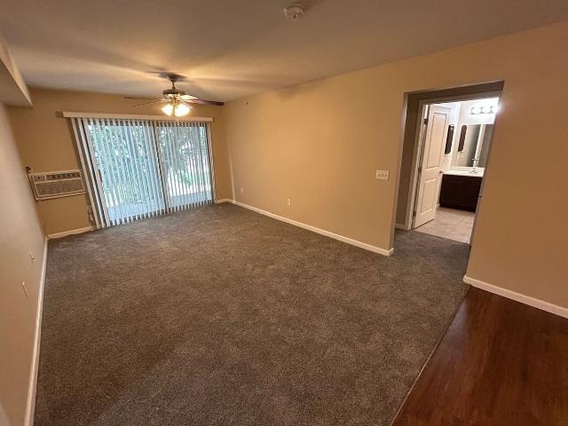 Parkstone Villas 2 Bedroom Apartment for Rent at 600 E Ficklin St, Tuscola, IL 61953