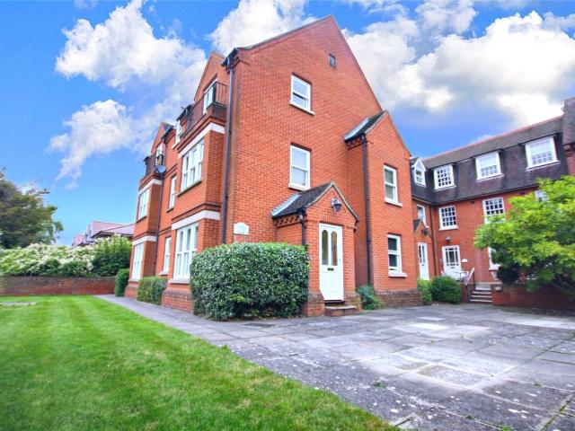 Parkwood, 11 Henley Road, Ipswich, Suffolk IP1, 2 bed flat to rent, £1,000 pcm | PrimeLocation