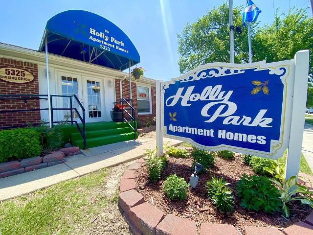 Parkwood Apartments Studio Apartment for Rent at 5323 E Harry St, Wichita, KS 67218