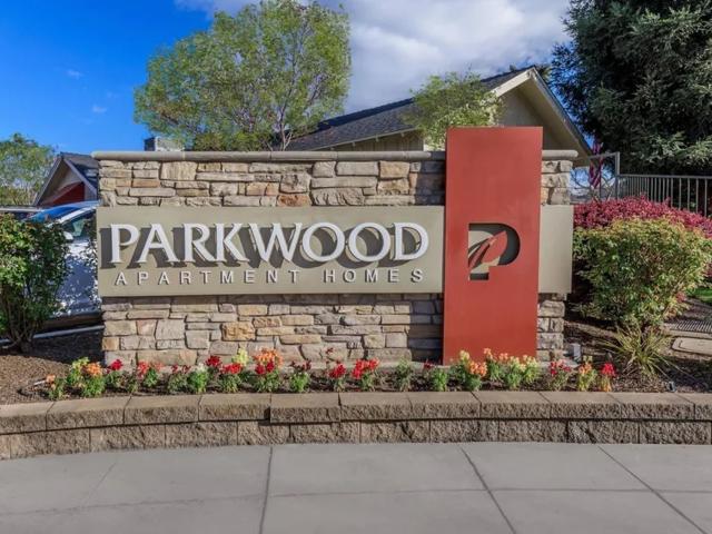 Parkwood Apartments