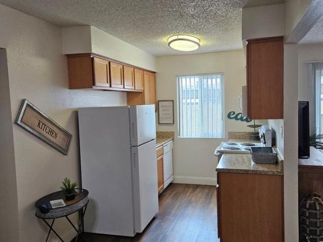 Parkwood Apartments 1 Bedroom Apartment for Rent at 4918 North 9th Street, Fresno, CA 93726