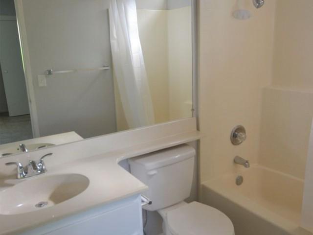 Parkwood Apartments 2 Bedroom Apartment for Rent at 2636 N Indian Canyon Dr, Palm Springs, CA 92262