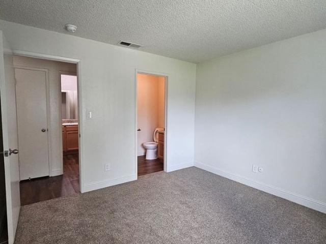 Parkwood Apartments 2 Bedroom Apartment for Rent at 4918 North 9th Street, Fresno, CA 93726