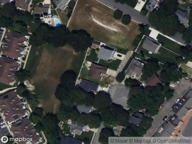 Parkwood Dr
