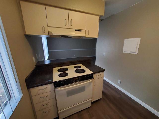 Parkwood Gardens Apartments 1 Bedroom Apartment for Rent at 1800 Gina Dr, Oxnard, CA 93030 Cabrillo
